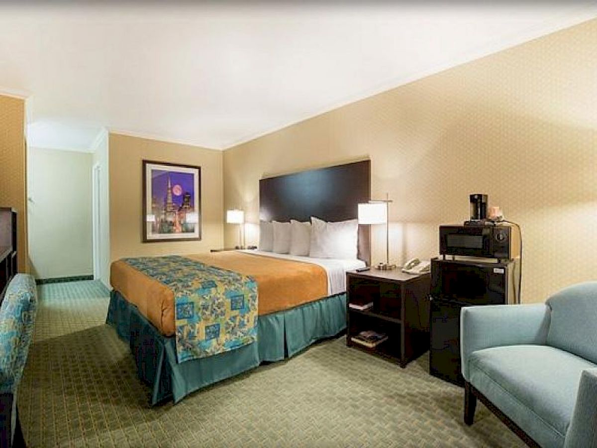 Downey Hotels California | REGENCY INN & SUITES Downey CA Hotel