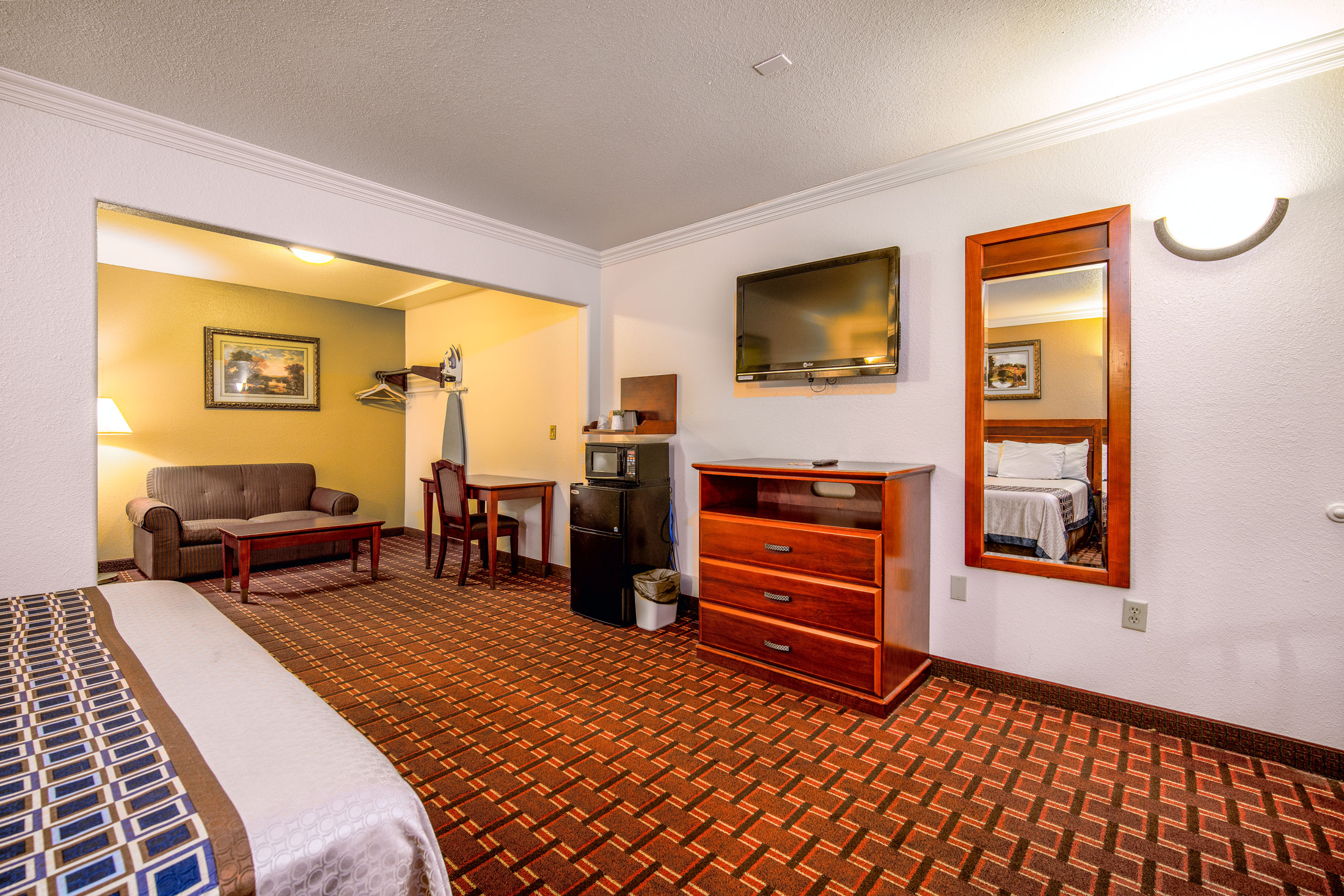 Regency Inn & Suites™ A Budget Hotel in Downey California